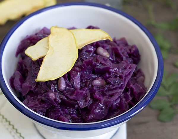 Receta de Col lombarda con manzana
