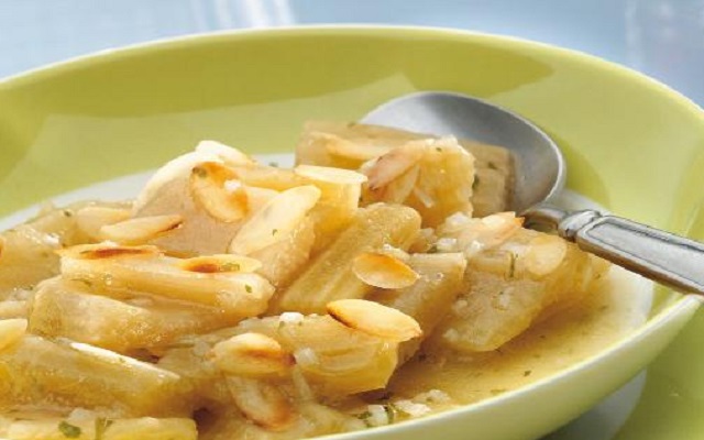 Receta de Cardo con almendras